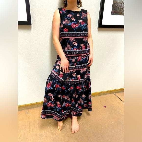 Robert Louis | Dresses | Robert Louis Large Black Floral Print Maxi ...
